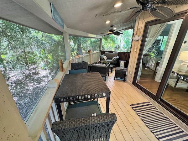 Adorable Cottage In Sea Pines With Screened Porch, Short Walk To The Beach - Hilton Head Island, SC