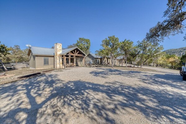 Concan Springs Cabin 1 Shared Pool - Concan, TX