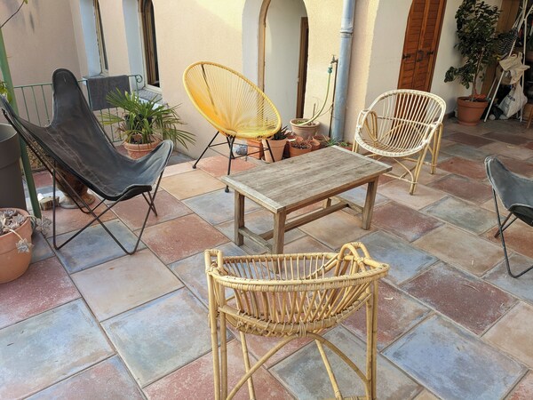 Large Family House, Sleeps Many, Historic Center Chabeuil - Valence, France