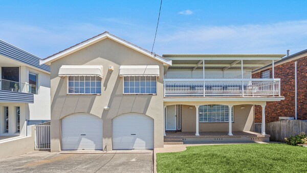 The Beach House - Beach At Your Front Door, Only 30 Seconds Walk. - Wollongong