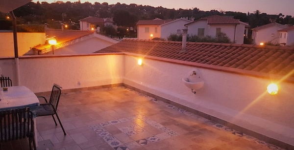 Detached House With Sea View Ideal For Family Unit: Gral Del Conero - Numana