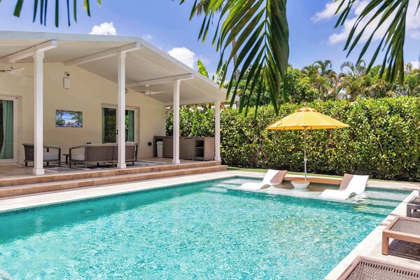 Luxury Tropical Family Oasis - Delray Beach, FL