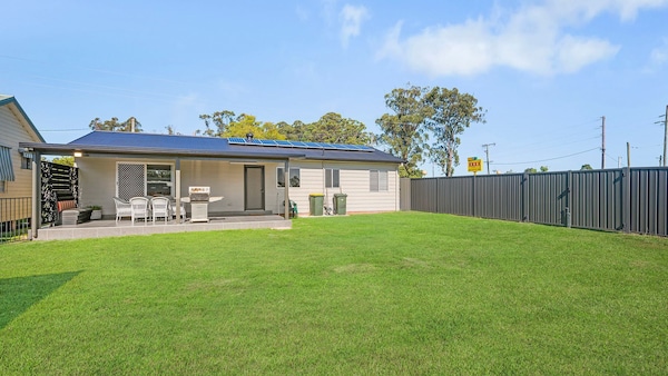 Kew Golf Shack - Linen Supplied, Guest Wifi Available - Kendall