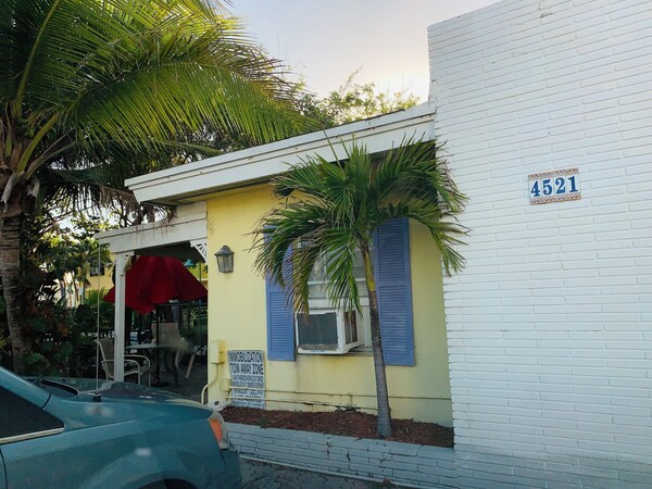 Charming Apartment In Wonderful Lauderdale-by-the-sea With Wifi, Ac - Lauderdale-by-the-Sea Beach, FL