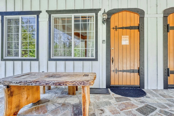 Cozy Private Ranch Cabin, Whistle Lake | Sleeps 6 - Anacortes, WA