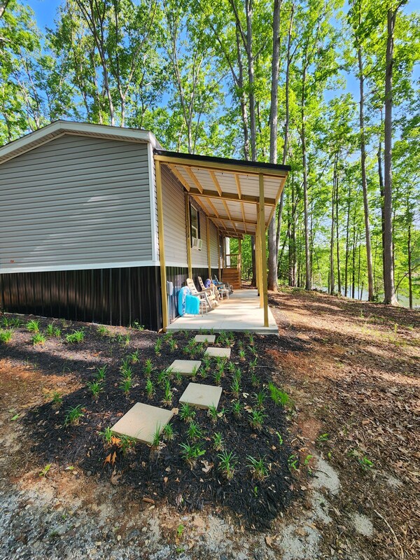 Cozy 2-bedroom Home On Lake Secession! - Lake Hartwell