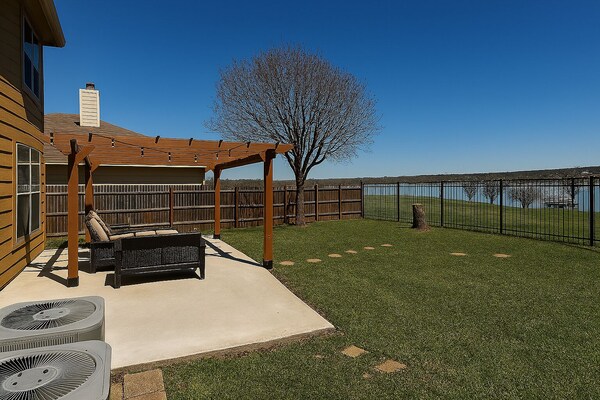 Lakeview Home In Grand Prairie - Grand Prairie, TX