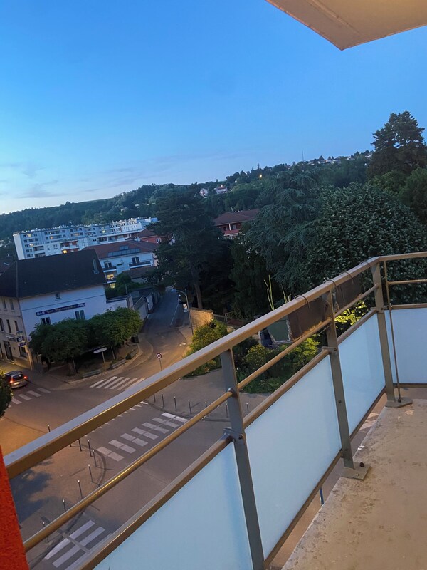 Appartement 85m2 En Location Courte Durée \N1 Mois \N2 Mois \N3 Mois Disponible Max - Saint-Chef