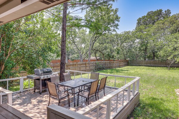 3 Mi To Boerne Lake: Getaway W/ Deck & Yard! - Boerne, TX