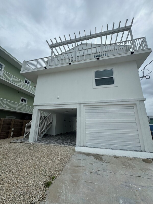Luxury Keys Hideaway, Waterfront, Modern & Peaceful Paradise - Key Largo, FL