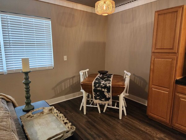 Charming 1-bedroom Apartment With Wifi And Close To The Hospital  In Greenwood - Greenwood, SC