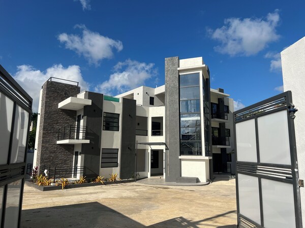Affluence - Luxury 1bedroom Apt In Montego Bay, Central With Rooftop Pool - Montego Bay