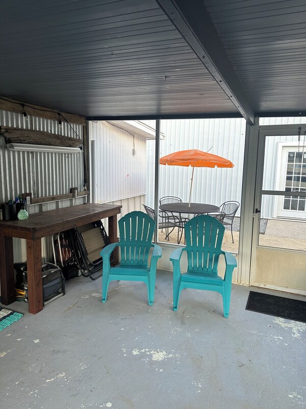 Stay With Cajun Charm & River Access - Lake Arthur, LA