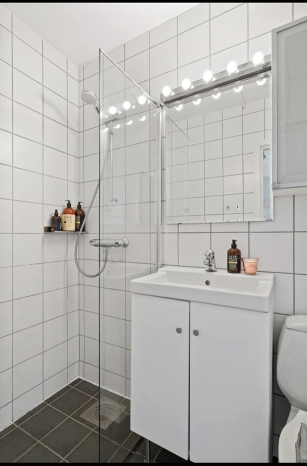 Small But Cozy Apartment In Central Persaunet, Parking Space, Private Bathroom - Trondheim
