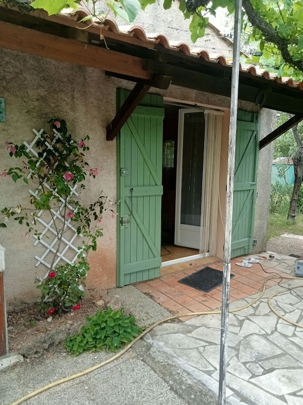 Detached House With Enclosed Garden 20 Minutes From The Sea Ideal For Families - Le Muy