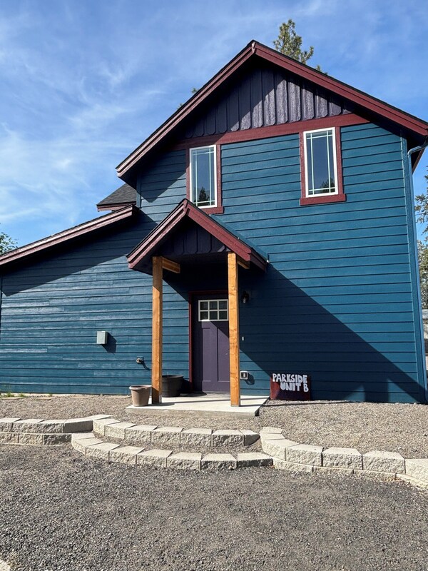 Parkside Nest Apartment Near Manito Park - Spokane Valley, WA