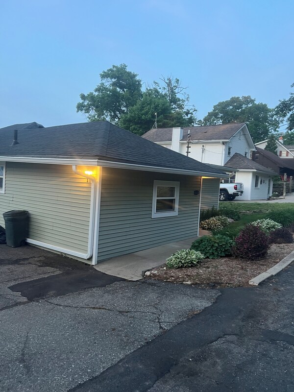 Charming 2-bedroom Cottage With Ac, Wifi On Pleasant Lake - Waterloo State Recreation Area, Chelsea