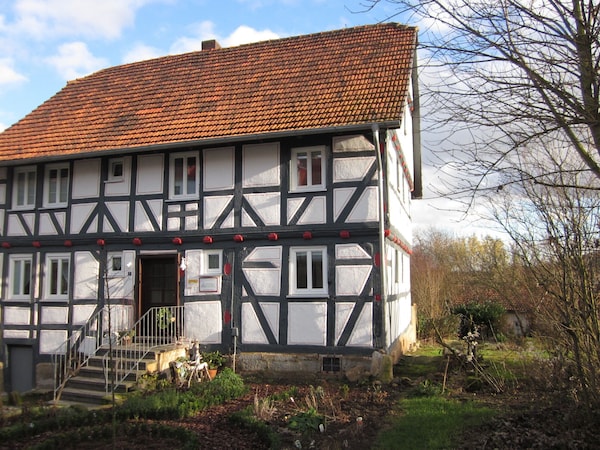 Ferienwohnung 'Kammer' Mit Gemeinschaftsterrasse, Gemeinschaftsgarten Und Wi-fi - Gudensberg