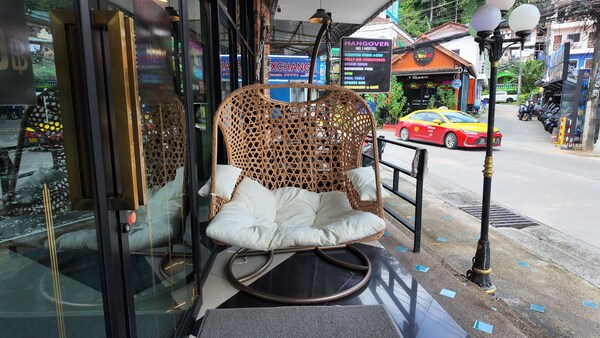 Hangover No1 Hostel Patong - Pa Tong