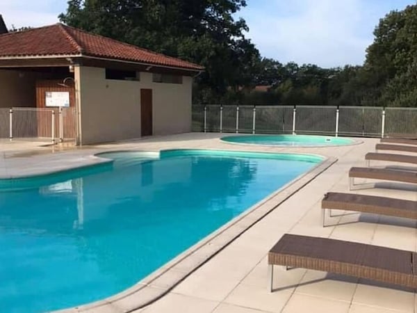 Beautiful House On Holiday Park With Large Pool - Lot