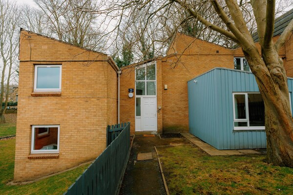 Modern 6-bed House Near City Centre With Parking & Fast Wifi - Sheffield