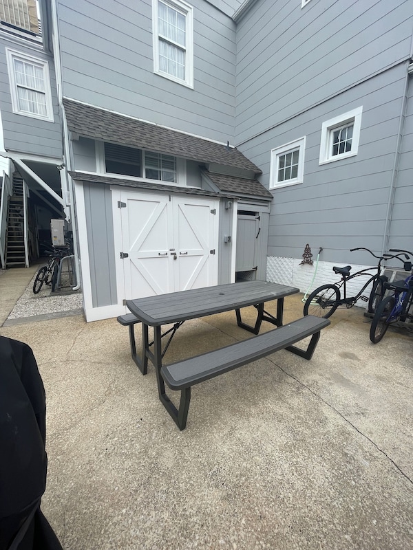 Cozy 2-bedroom/2 Bath Condo In Charming Beach Haven - Beach Haven, NJ