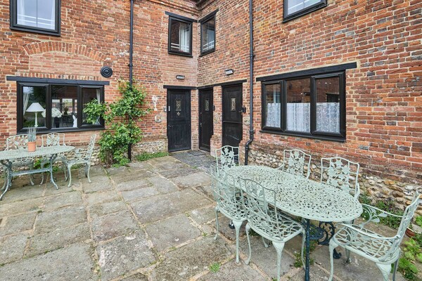 Host & Stay | West Barn - Fakenham