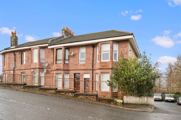Cosy 2 Bed Apartment In Quiet Area - Glasgow