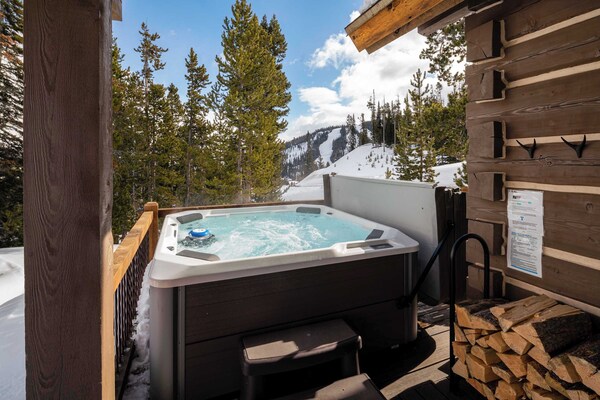 *New Listing* Luxury Cabin With Ski-in/ski-out W/ Spa - Big Sky, MT