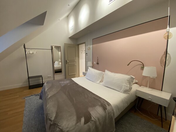 Les Feusselottes -Double Room-superior-ensuite-vineyard View - Beaune