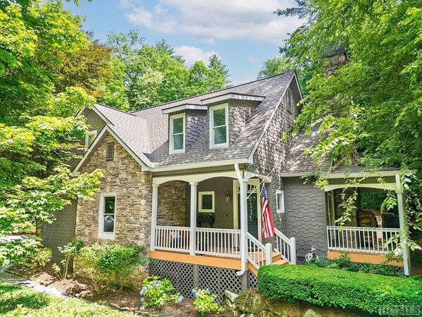 New! Sapphire Mountain Home- Resort Amenities. Mins From Downtown Cashiers. - Sapphire, NC