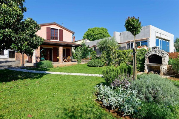 Ferienhaus Harmony - 4 Personen, 3 Schlafzimmer, Grill, Terrasse - Funtana