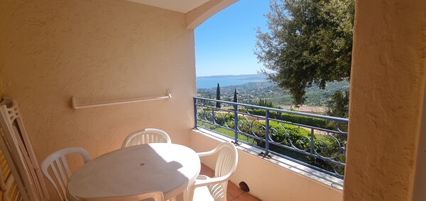 Apartment With Sea View In Roquebrune-sur-argens - Roquebrune-sur-Argens