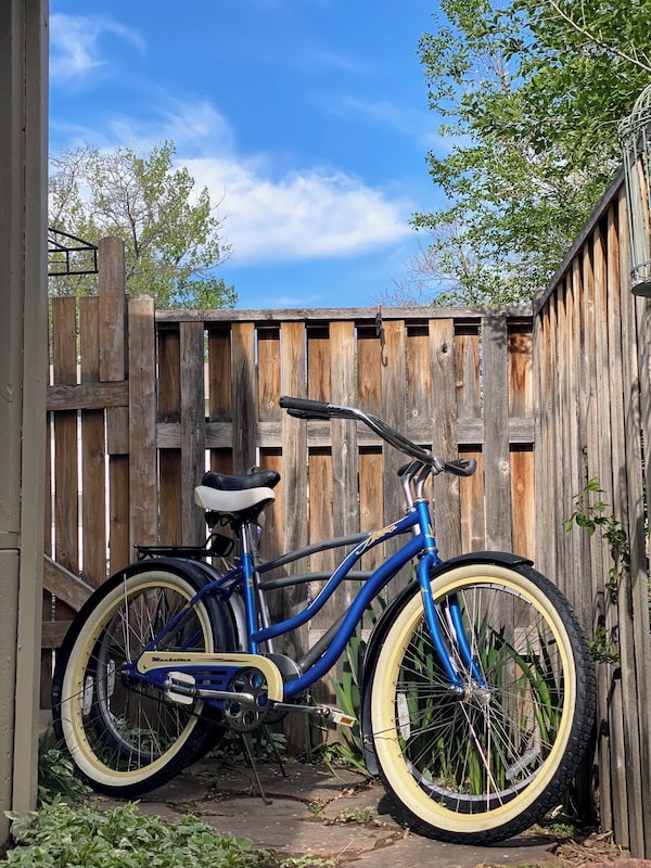 1-bedroom, Pet Friendly, With Fireplace, King Bed And Cruiser Bikes. - Fort Collins, CO