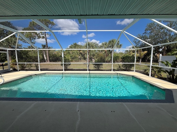 Spacious 3-bedroom/2 Bath Home In Beautiful Port Charlotte - Port Charlotte