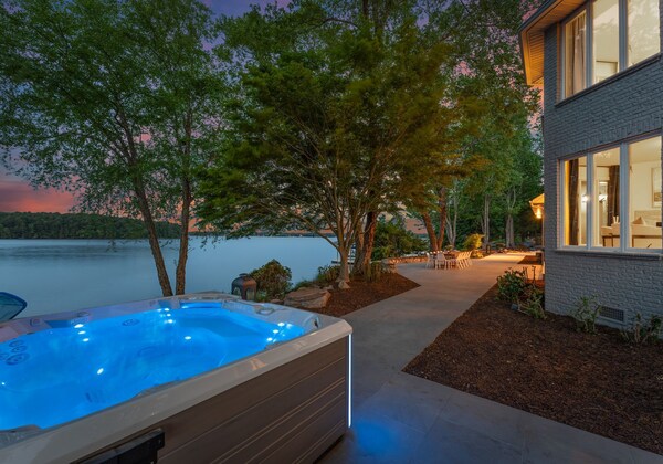Stone Point Overlook W/optional Boat Rental - Lake Norman, NC