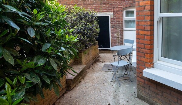 The Beach Way- Specious Apt - Eastbourne
