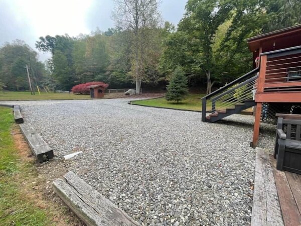 Meadowbrook, A Spacious 3-bedroom Cabin In Bryson City, Nc, Perfect For Up To 8 Guests. - Bryson City, NC