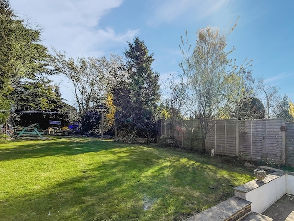 1 Bedroom Accommodation In Carshalton - Croydon, UK