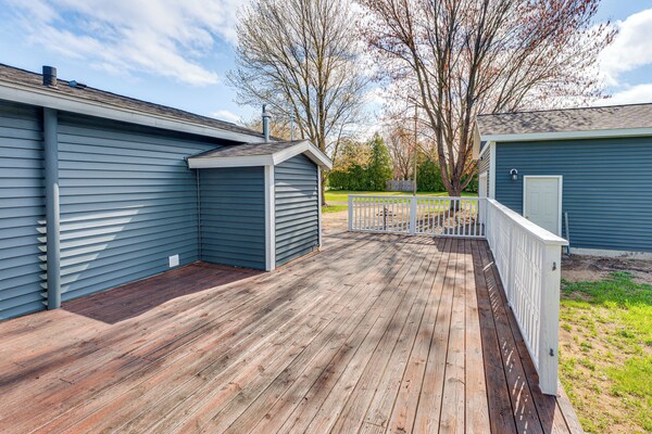 < 3 Mi To Double Jj Resort: Home W/ Large Yard! - Double JJ Resort, Rothbury