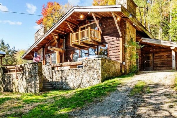 Cheerful 5 Bedroom Mountain House - Bearfoot Pines - 