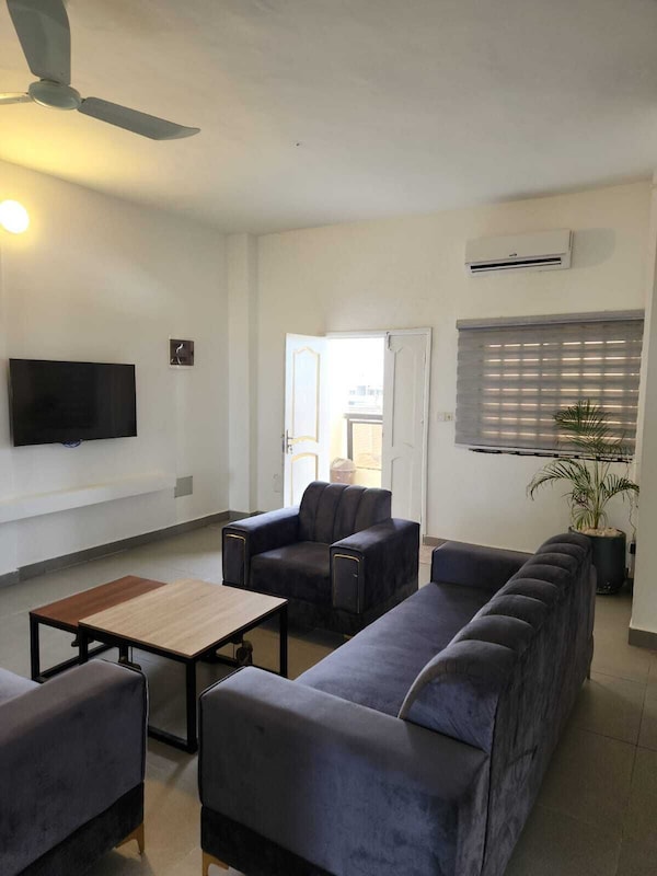 Five-star Luxury Hotel With Ocean Views - Cotonou
