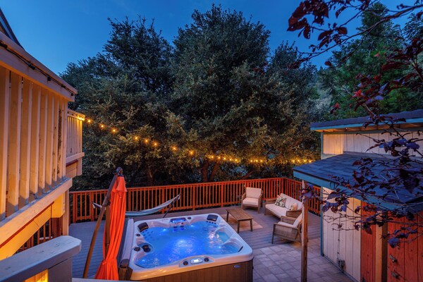 Serene 2 Bed 2 Bath Cabin With Hot Tub Nestled In San Bernardino Mountains - Lake Gregory Regional Park, CA