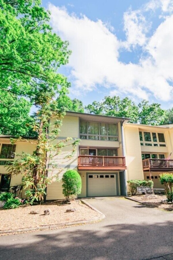 Conveniently Located With Great View! - Hot Springs Village, AR