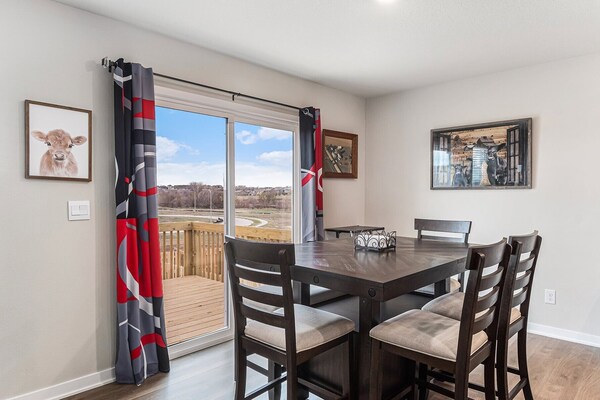 The Magnolia Retreat - Gretna, NE