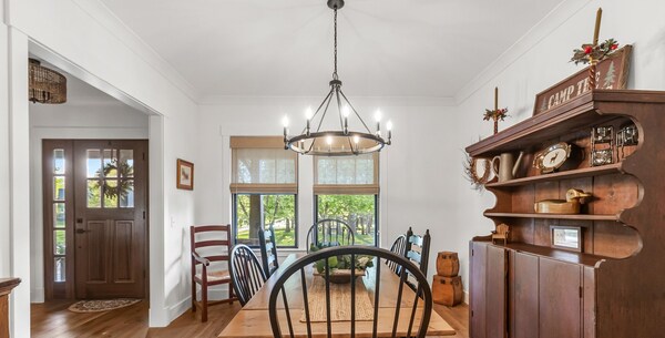 Relax, Work, Or Play  Your Saratoga Springs Retreat For The Track Season! - Saratoga Springs, NY