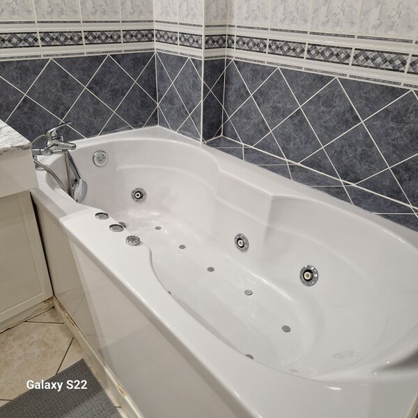Bright Balneo Apartment Near Train Station 2 Bedrooms - Épinal