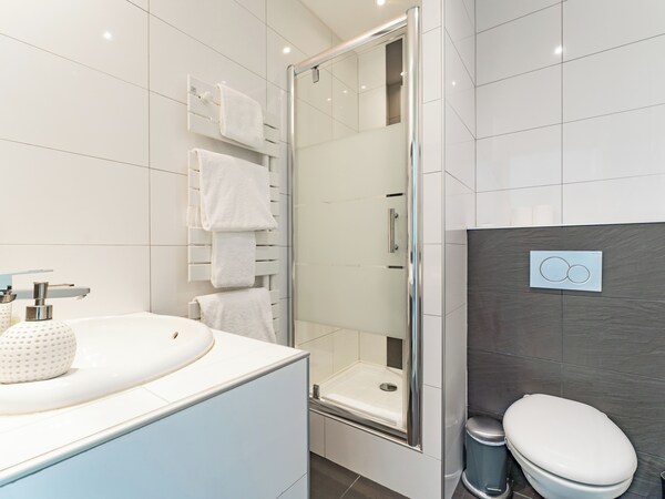 Welcoming Apartment In The Heart Of Historic Saint-michel District - Cestas