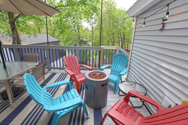 Lake Access + Kayaks + Arcade + Bike Path + Deck - Wolfeboro, NH