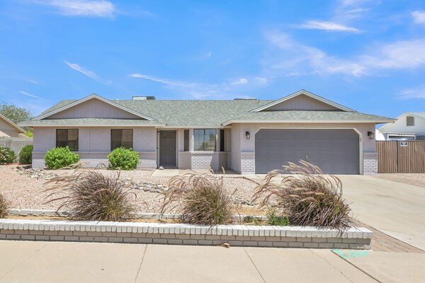 Charming 3-bedroom House With Game Room, Pool, Wifi In Pleasant Mesa - Mesa, AZ